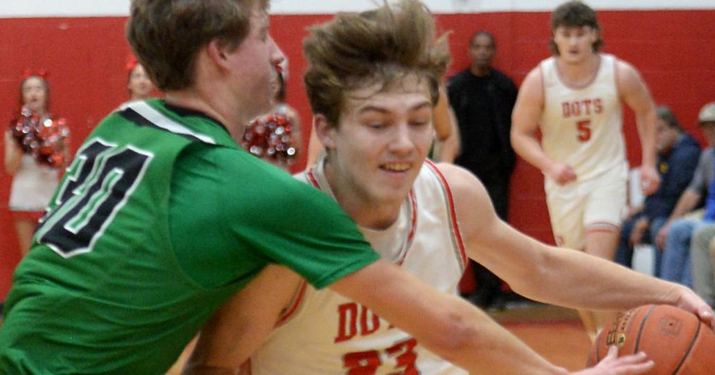 Boys basketball: Poca holds down Winfield for 42-29 win | Boys ...
