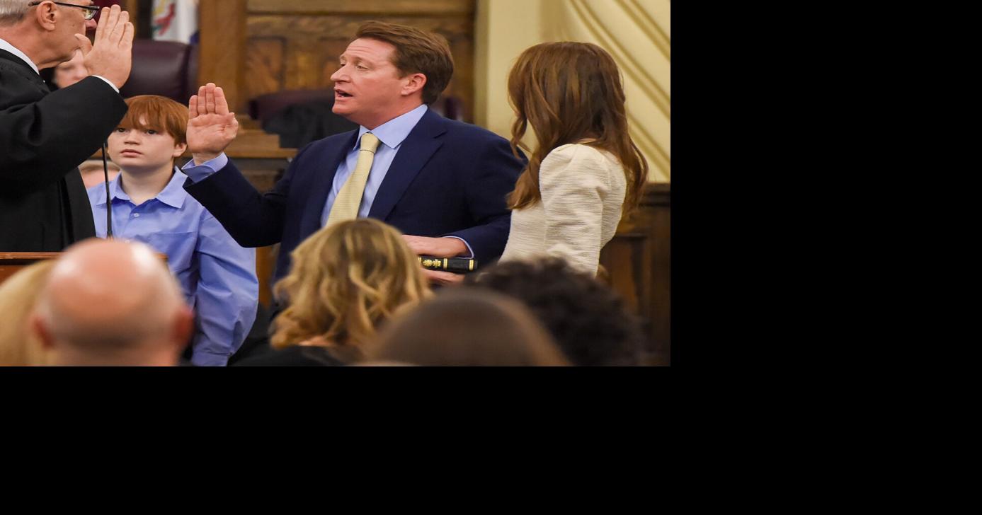 Richard Lindsay sworn in as newest Kanawha County, WV judge | Kanawha ...