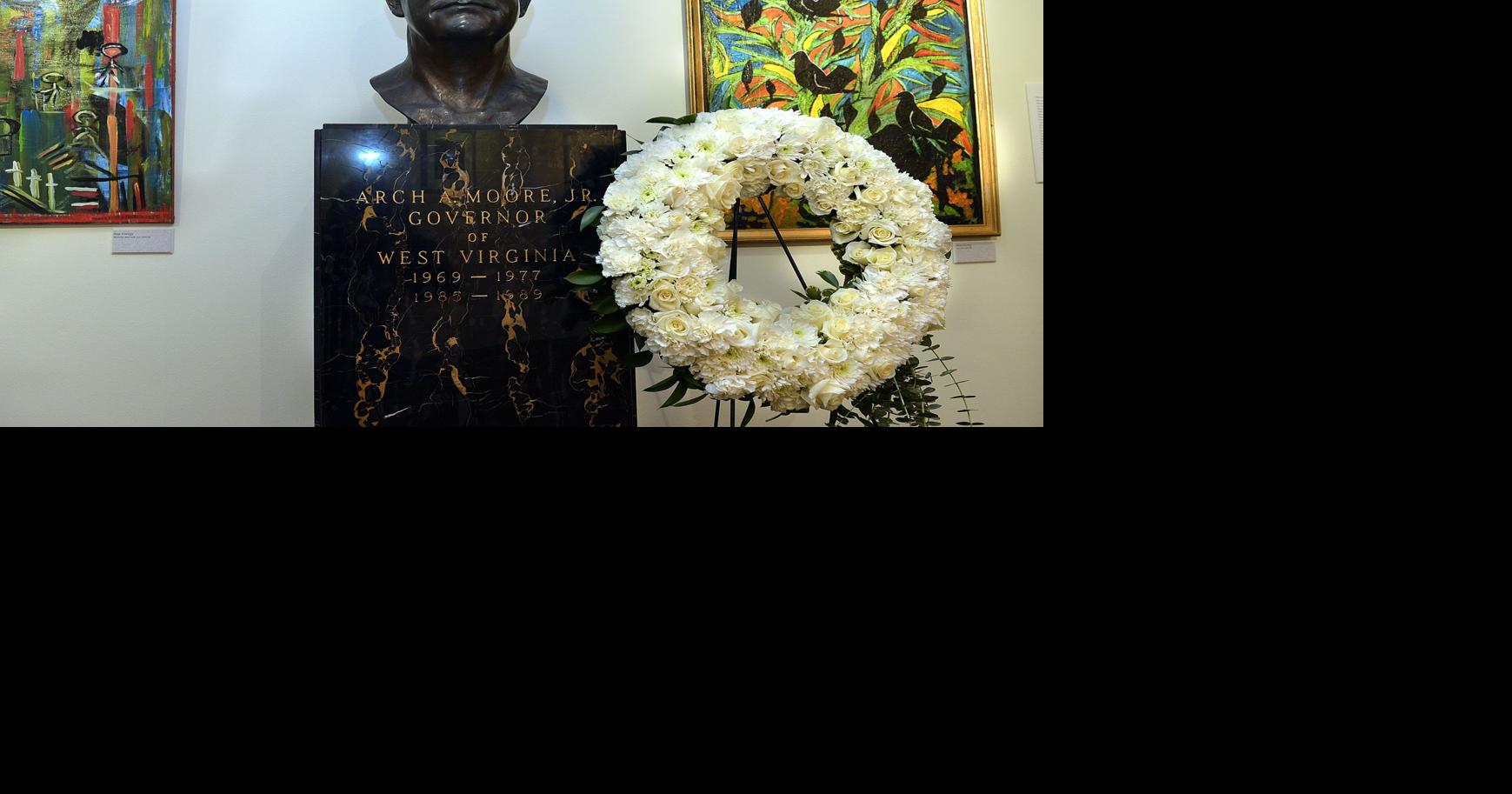 Photo: Former governor Arch Moore mourned | News | wvgazettemail.com