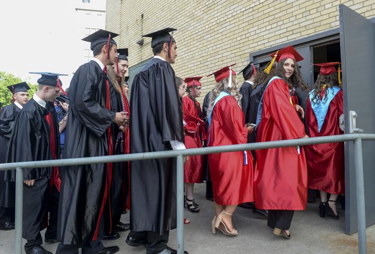 PHOTOS: Students prepare for Nitro High's graduation | News ...