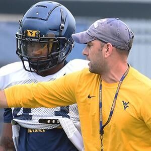 Koonz stressing fundamentals with WVU’s linebackers | Blue Gold News ...