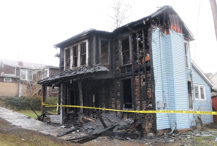 Fire tears through Hinton | Cops & Courts | wvgazettemail.com