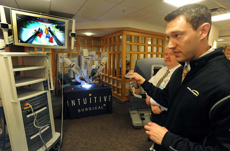 Thomas Memorial using robot-assisted technology in gallbladder surgery ...