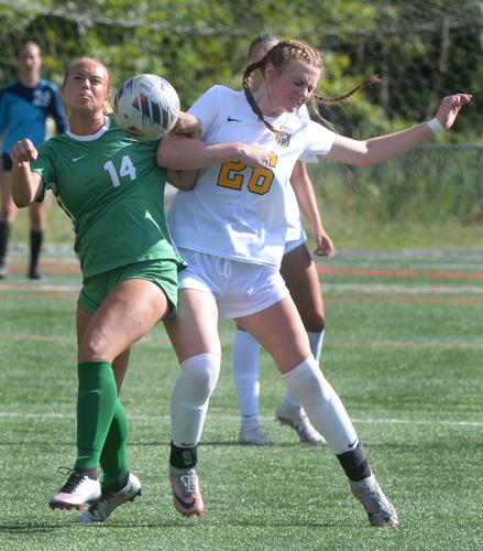 Prep girls soccer: Charleston Catholic edges East Fairmont 1-0 in ...