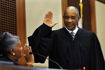 Federal magistrate sworn in (photo) | Politics | wvgazettemail.com