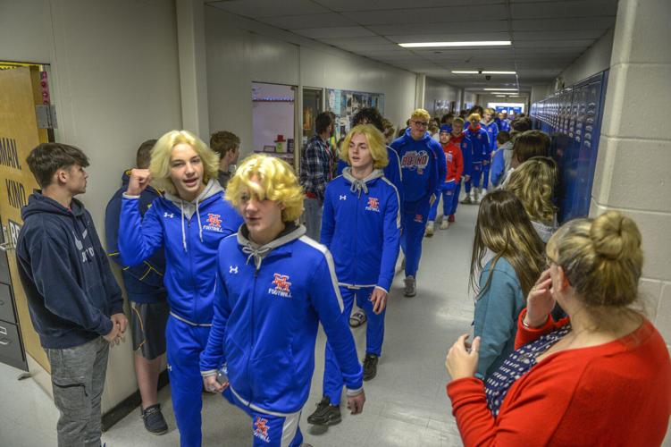PHOTOS: Herbert Hoover pep rally | Galleries | wvgazettemail.com