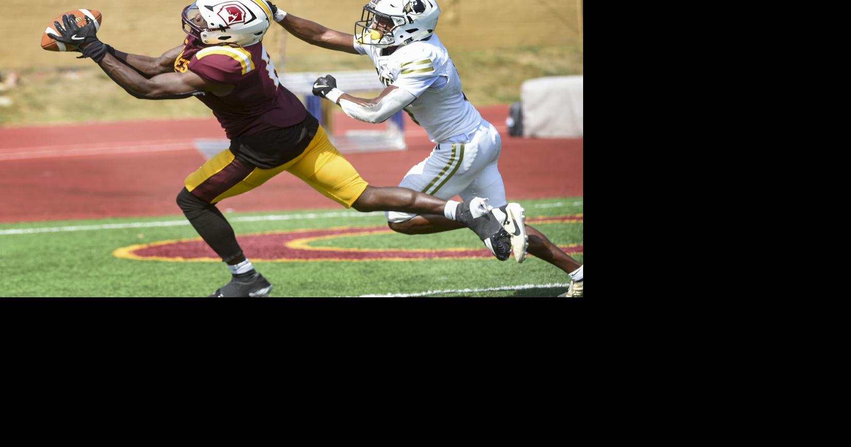 MEC football: UC's Bosmans, Wright share Offensive Player of the Week | MEC Sports ...