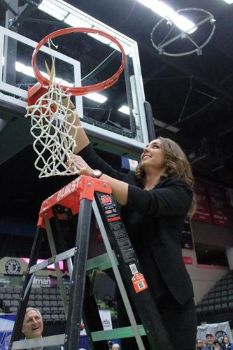 Stephens-Caldwell, Howlett claim MEC year-end coaching honors | Sports ...