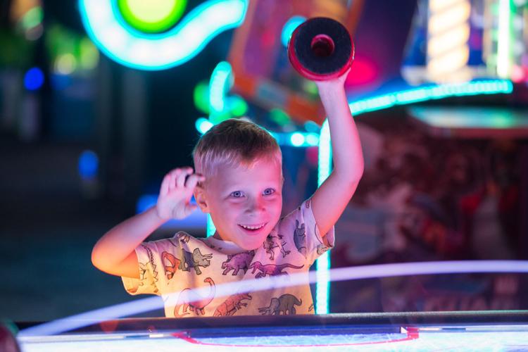 Dave & Buster's arcade/restaurant opens at Huntington Mall | Galleries ...