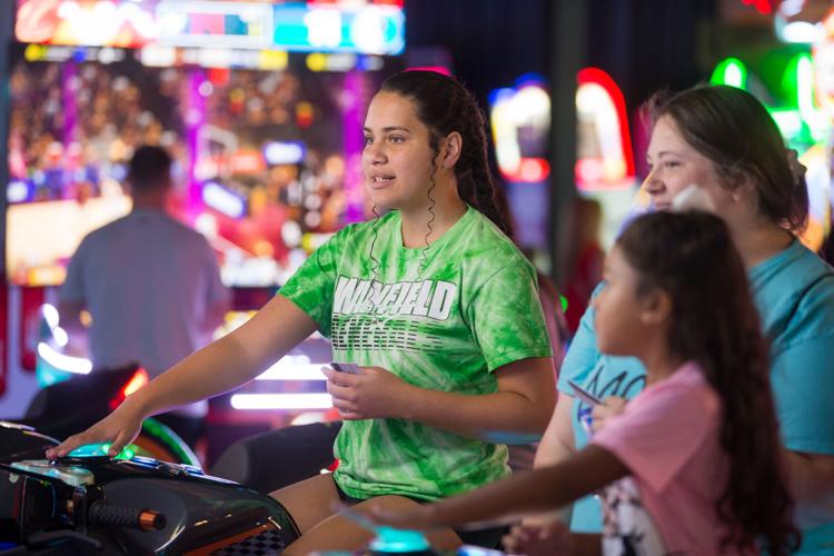Dave & Buster's arcade/restaurant opens at Huntington Mall | Galleries ...