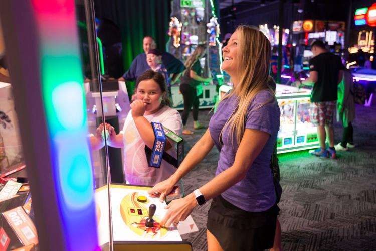 Dave & Buster's arcade/restaurant opens at Huntington Mall | Galleries ...