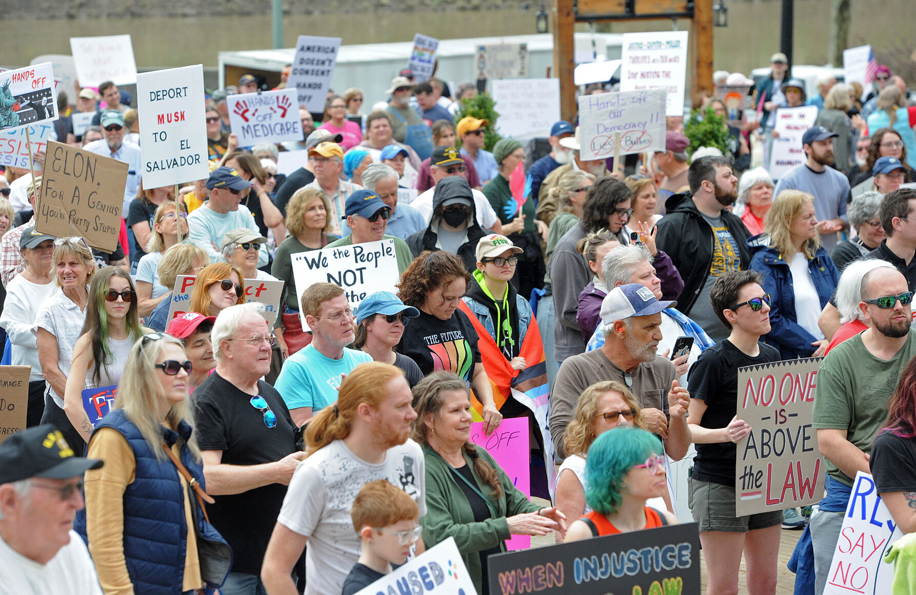 Hands Off rally at Capitol in Charleston to protest Trump | Galleries ...