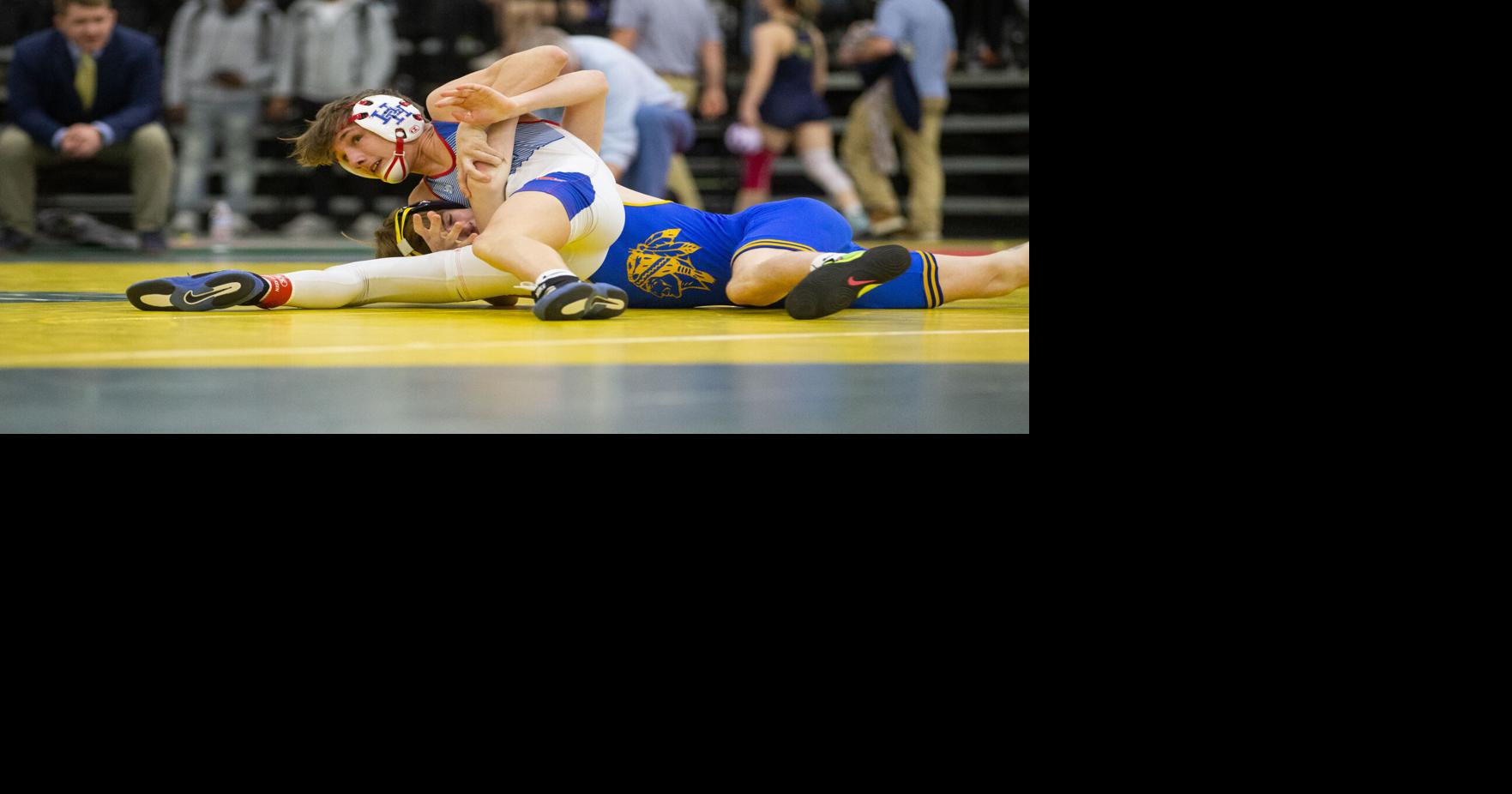 Prep wrestling: 13 from Herbert Hoover qualify for Division 2 state ...