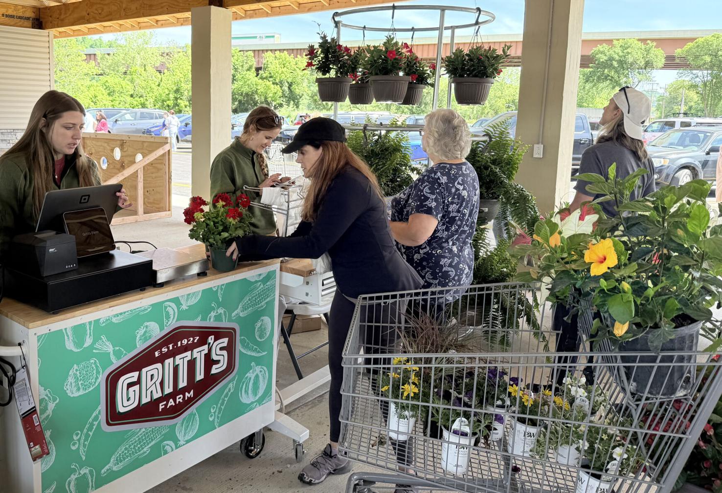 South Charleston, WV Farmers Market opens to big crowds | Kanawha ...
