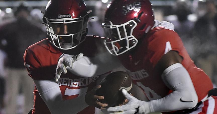 Prep football: Hurricane's Mondrell Dean doing it all in Hurricane's ...