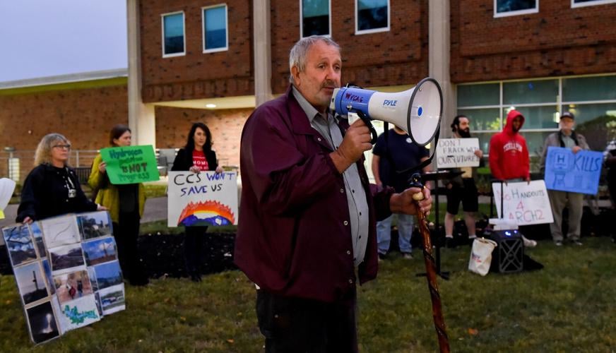 ARCH2 hydrogen hub opposition at open house in Institute WV | Energy ...