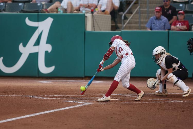 Alabama Softball prepares for big home series versus top-ranked Texas ...