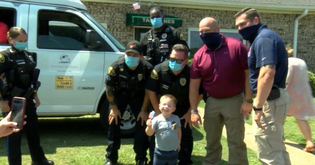 POPSICLES WITH POLICE OFFERS A WAY FOR RESIDENTS TO COOL OFF, MEET ...