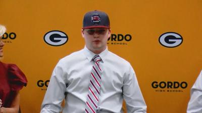 Gordo High quarterback celebrates signing with South Carolina | High ...