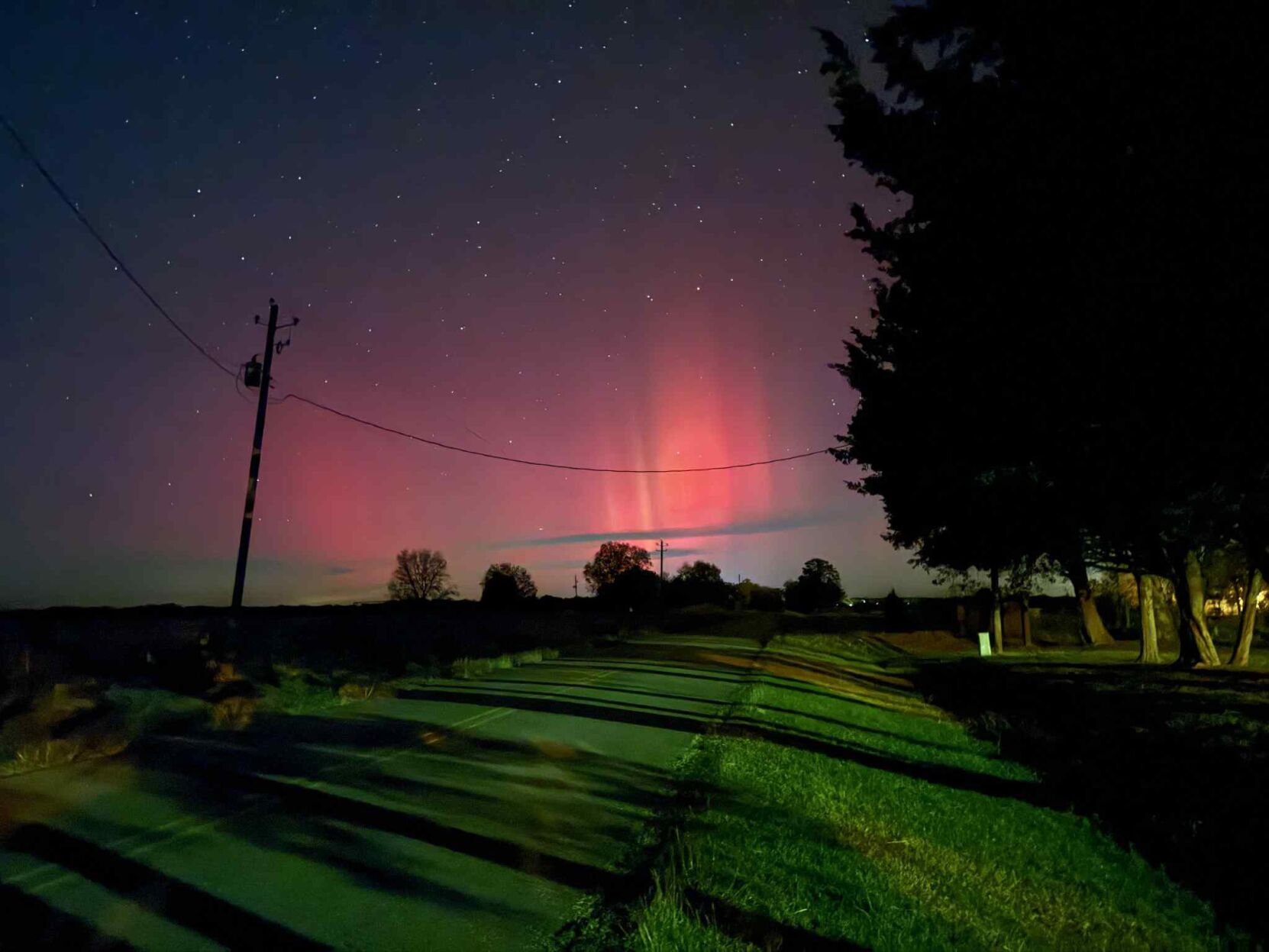 BREAKING! Aurora is visible in west Alabama as of 8pm Tuesday Night ...