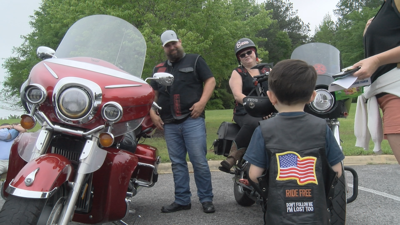 Bikers ride with 3-year-old motorcycle enthusiast Bubby Wade ...