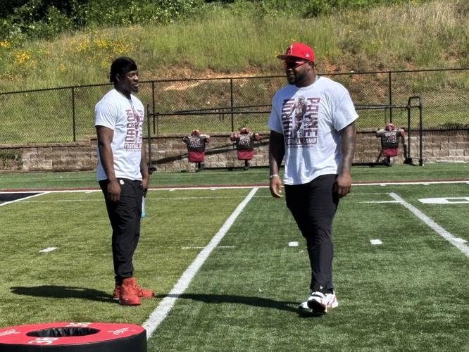 Former Tide star hosts football camp | Sports | wvua23.com