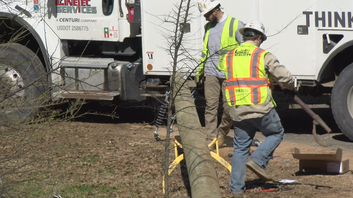 Power crews work quickly to fix Alabama Power lines from Saturday's storm | News | wvua23.com
