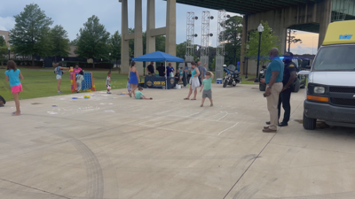 The Tuscaloosa Police Department hosted their second "Popsicles in The ...