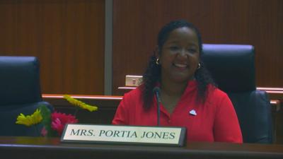 NEW COUNTY SCHOOL BOARD MEMBER TAKES OATH OF OFFICE | Archives | wvua23.com