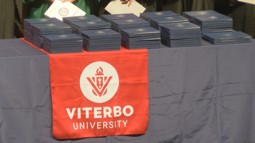 Viterbo celebrates winter commencement | News | wxow.com