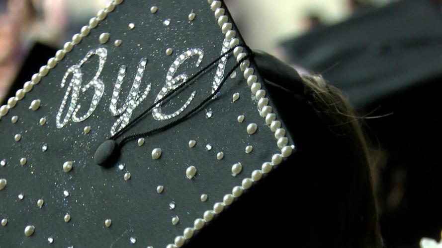 407 students graduate from Viterbo University | News | wxow.com