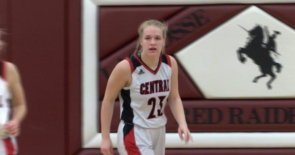Central takes down Holmen | Sports | wxow.com