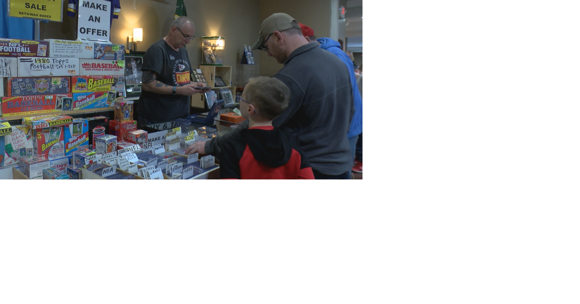 DK Sports Cards hosts card show in La Crosse | News | wxow.com