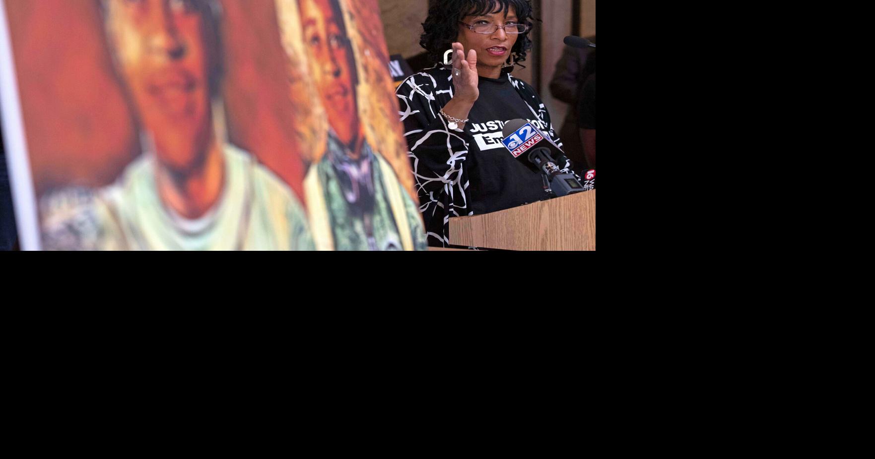 Emmett Till's family calls for justice after finding an unserved arrest ...