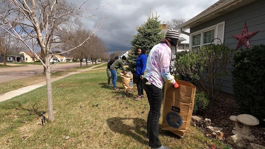 2023 Neighbors Day draws more than 500 volunteers | News | wxow.com