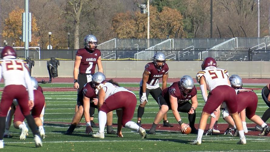 An opening kickoff return sets the tone for a 62-7 win for La Crosse ...