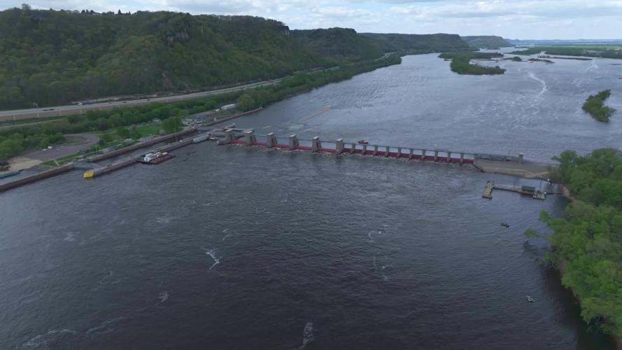 Warmer weather prompts calls for Mississippi River safety | News | wxow.com
