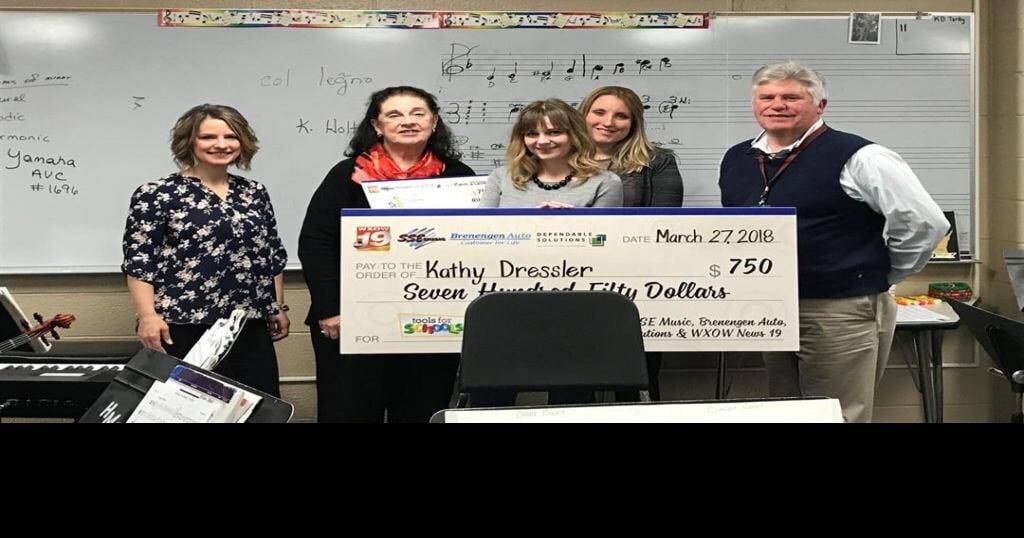 Holmen Middle School orchestra receives Tools For Schools award | News ...