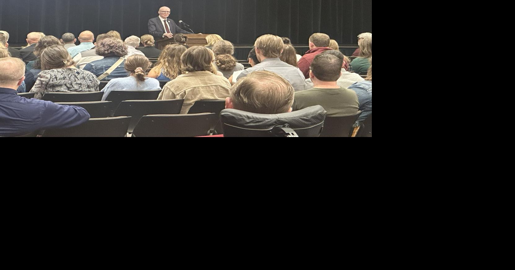 UWL Chancellor James Beeby welcomes students to campus | La Crosse News ...