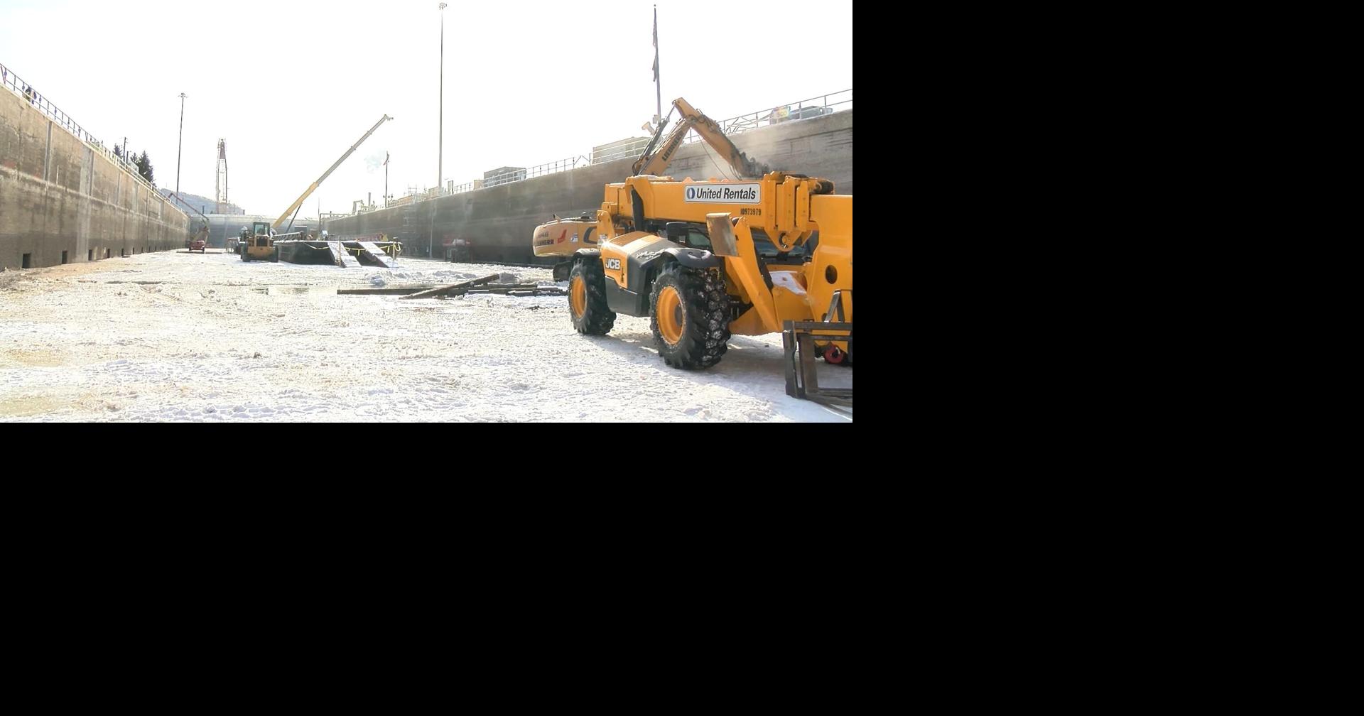 Lock and Dam 4 dewatered in order to undergo rehabilitative work ...