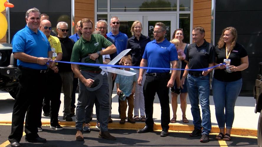 Pischke Motors opens new Jeep-centered facility | News | wxow.com