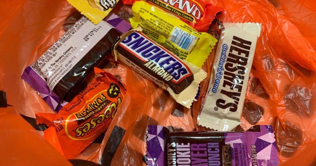 Health expert shares how to balance Halloween candy with healthy eating ...