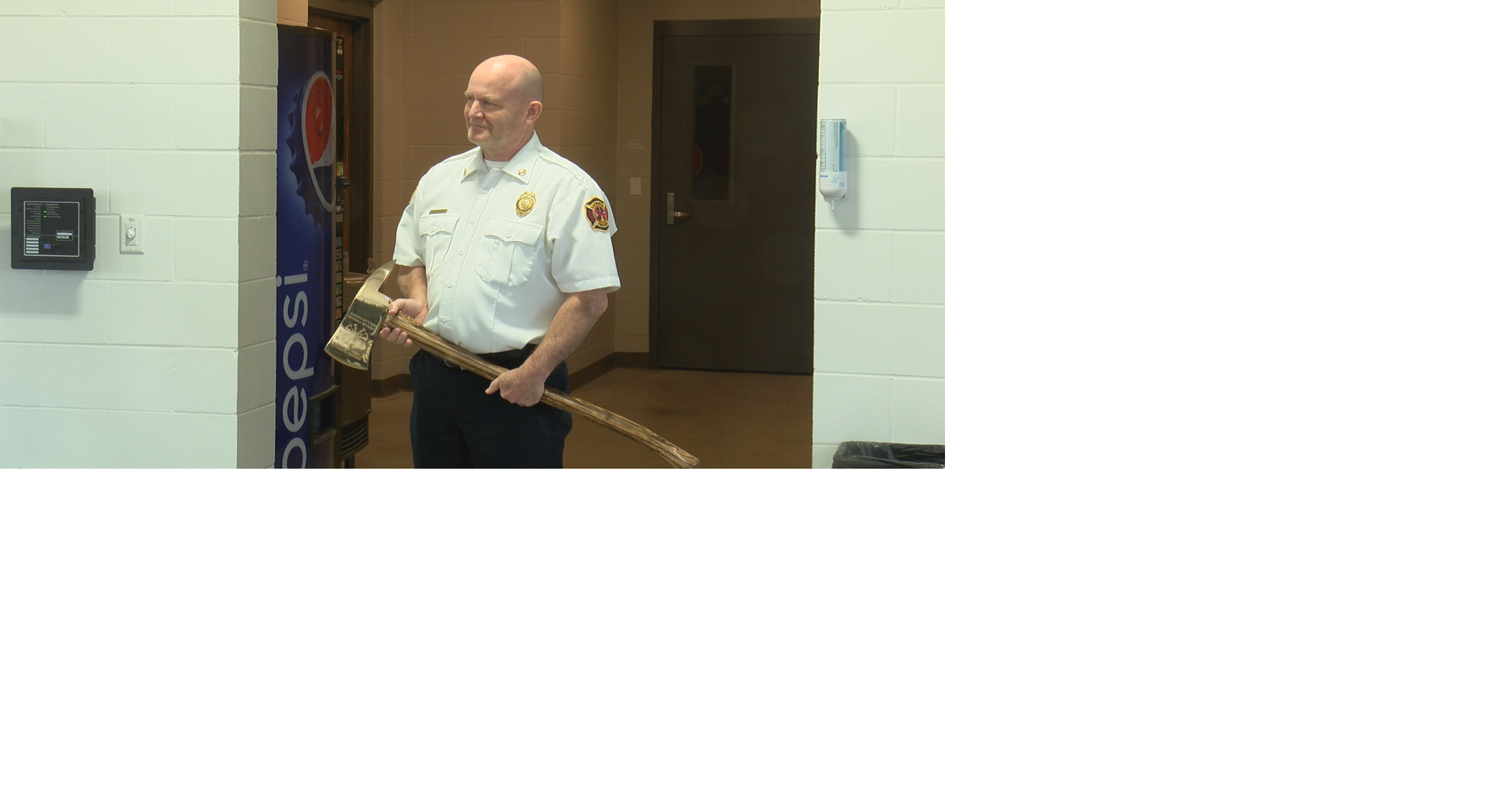 Assistant Chief Jeff Murphy celebrates retirement | News | wxow.com
