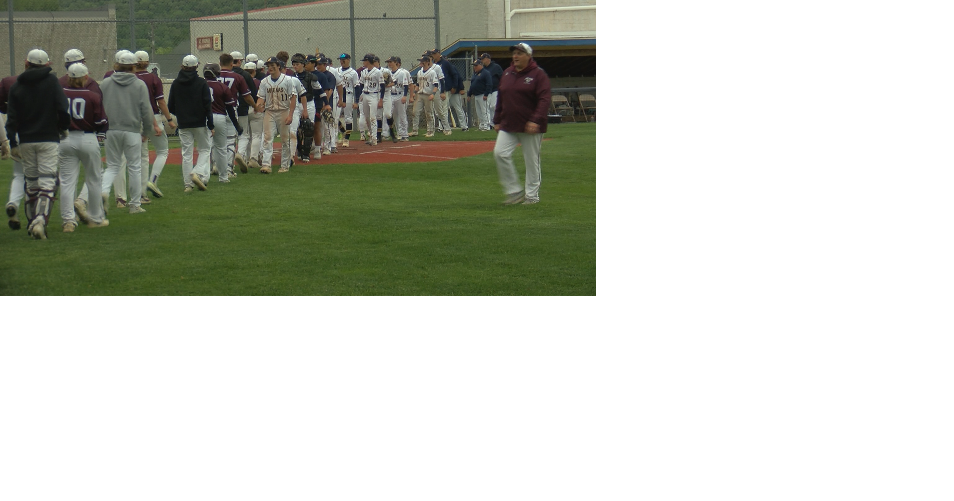 Aquinas knocks off Holmen | Sports | wxow.com