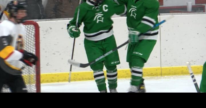 La Crescent-Hokah edges out Tomah-Sparta on the ice | Sports | wxow.com