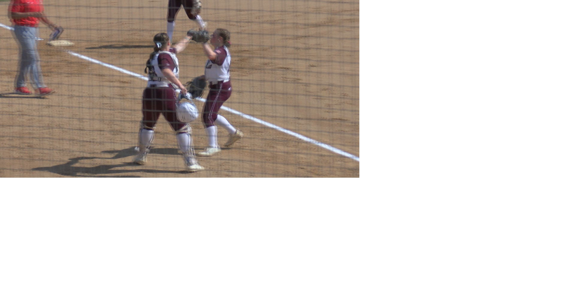UWL softball sweeps a pair from River Falls | Sports | wxow.com
