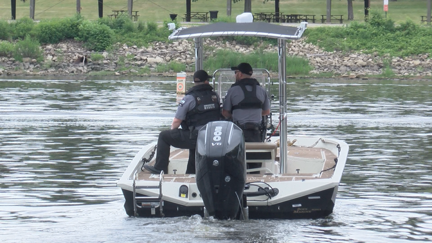 Law enforcement agencies across La Crosse County push for boater safety ...