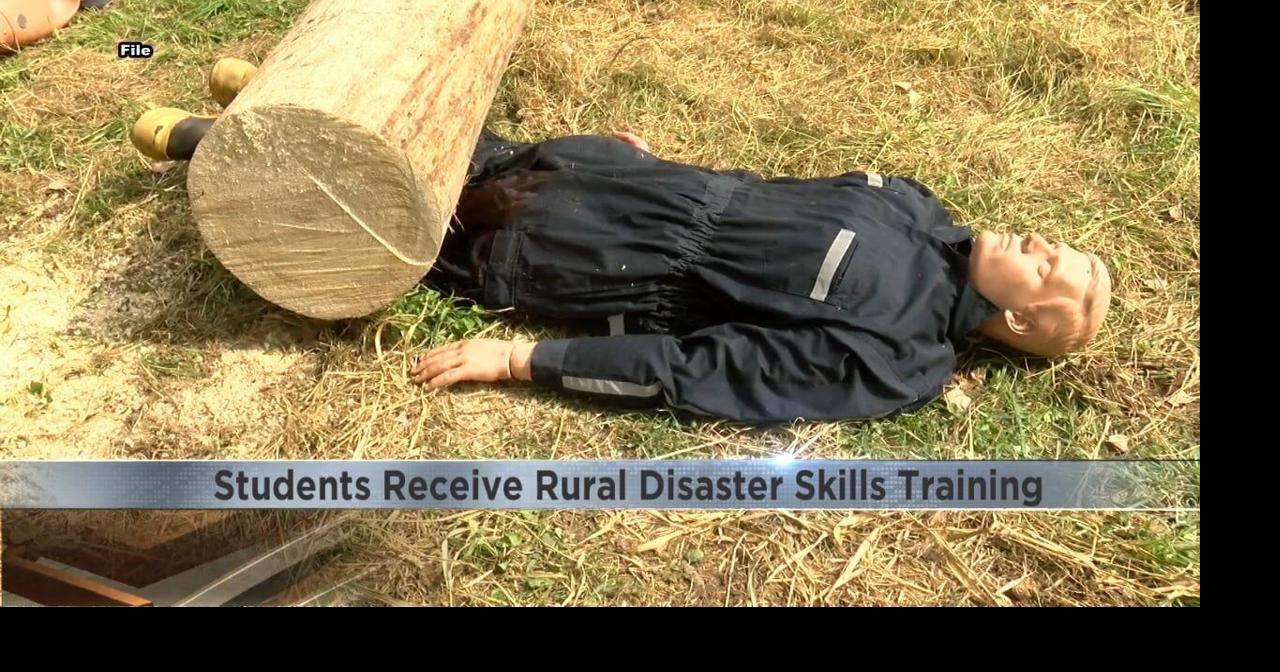 Students receive rural disaster skills training | Video | wxow.com