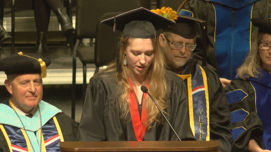 Viterbo celebrates winter commencement | News | wxow.com