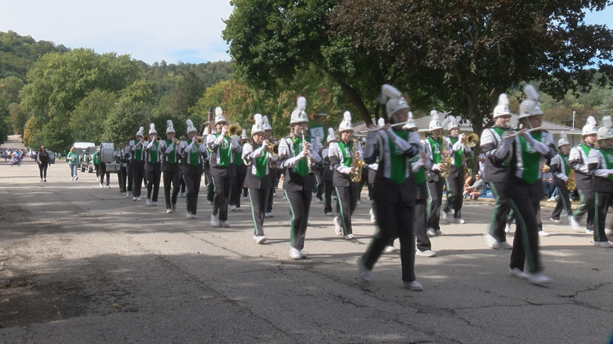 Apple Fest parade was a sweet sucess. | | wxow.com